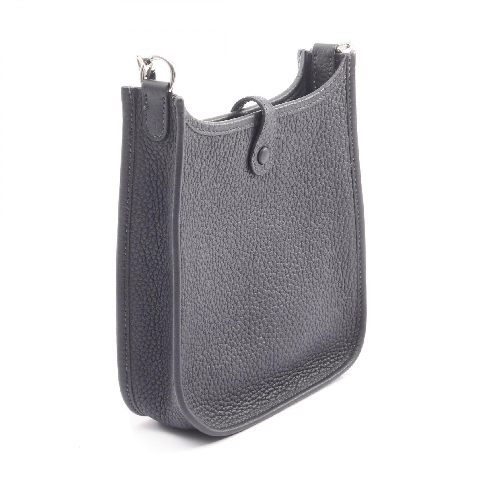 エルメス HERMES エヴリンTPM アマゾン キャバン ローズショッキング ブルーインディゴ ショルダーバッグ バッグ トリヨンクレマンス トリヨンクレマンス レディース ネイビー系 【中古】 エヴリンTPM アマゾン キャバン ローズショッキング ブルーインディゴ